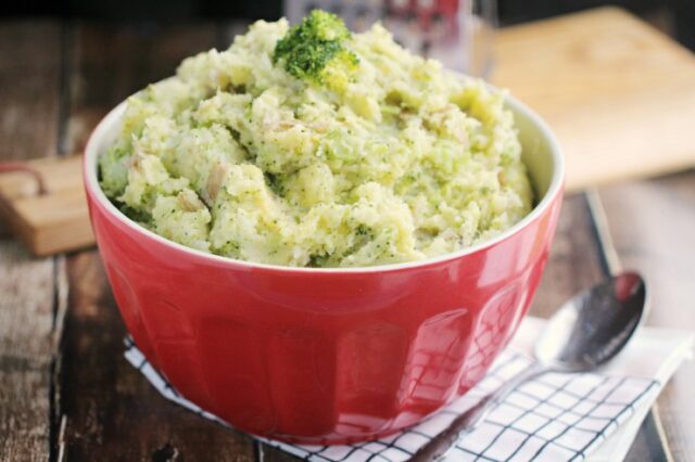 Broccoli Cheddar Mashed Potatoes - Life Love Liz