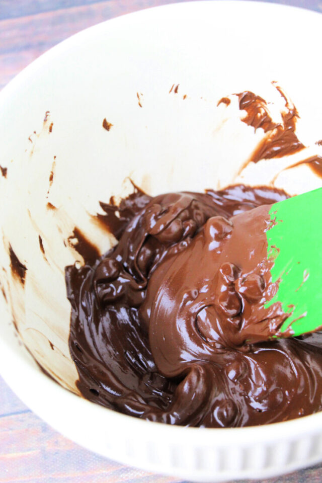 No Bake Chocolate Crunch Cheesecake - Life Love Liz