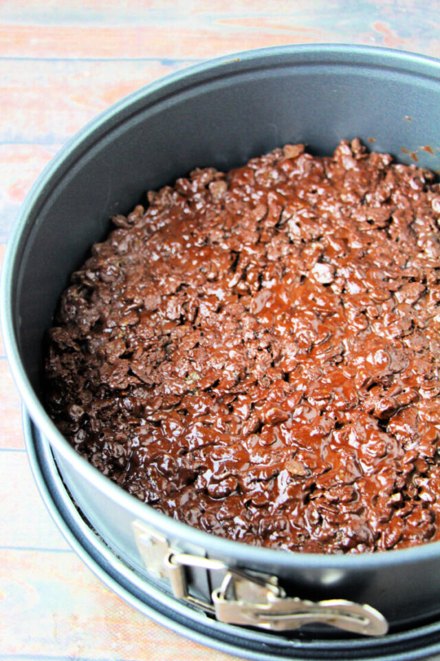 No Bake Chocolate Crunch Cheesecake - Life Love Liz