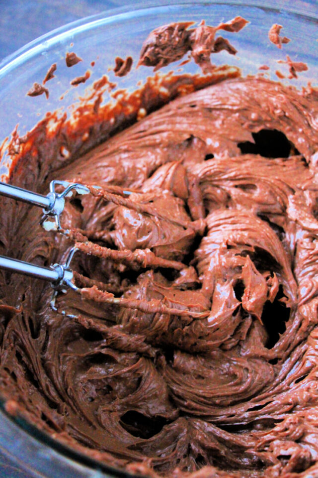 No Bake Chocolate Crunch Cheesecake - Life Love Liz